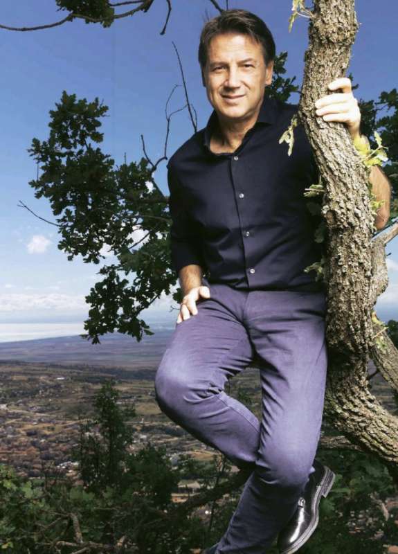 Intervista di Giuseppe Conte a “Chi”: “La devozione a Padre Pio, il ...