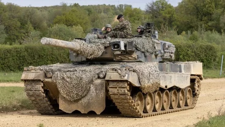 Le grandi manovre per i 96 Leopard italiani finiti in mani svizzere ...