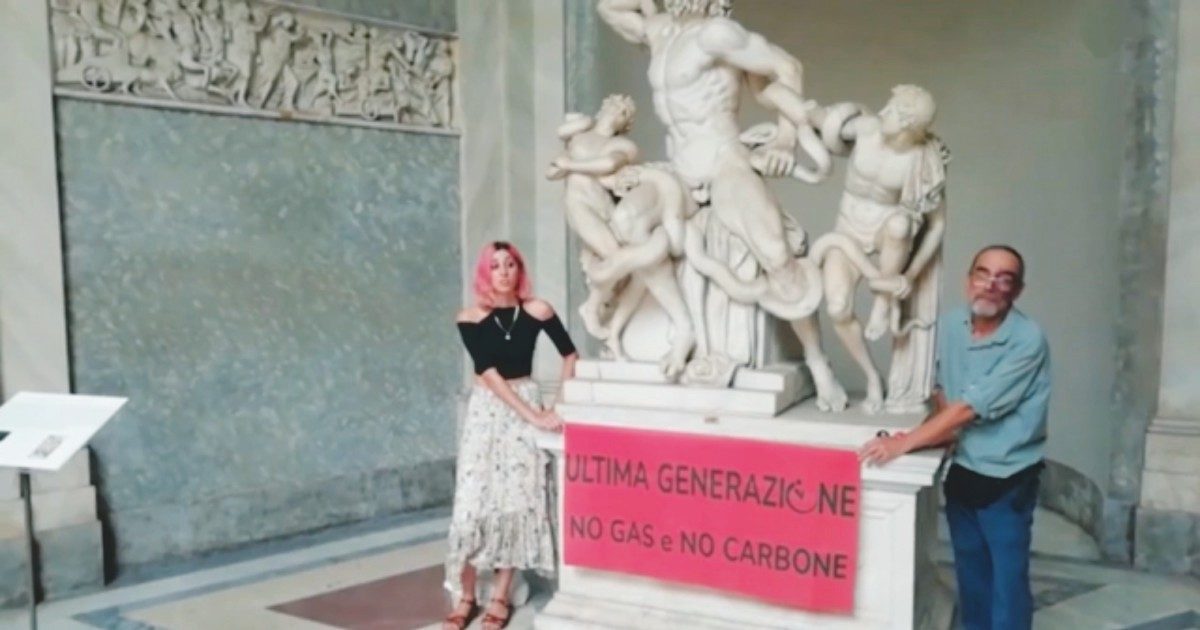 “Fate chiasso”, dice Francesco. Invece il Vaticano li punisce – infosannio