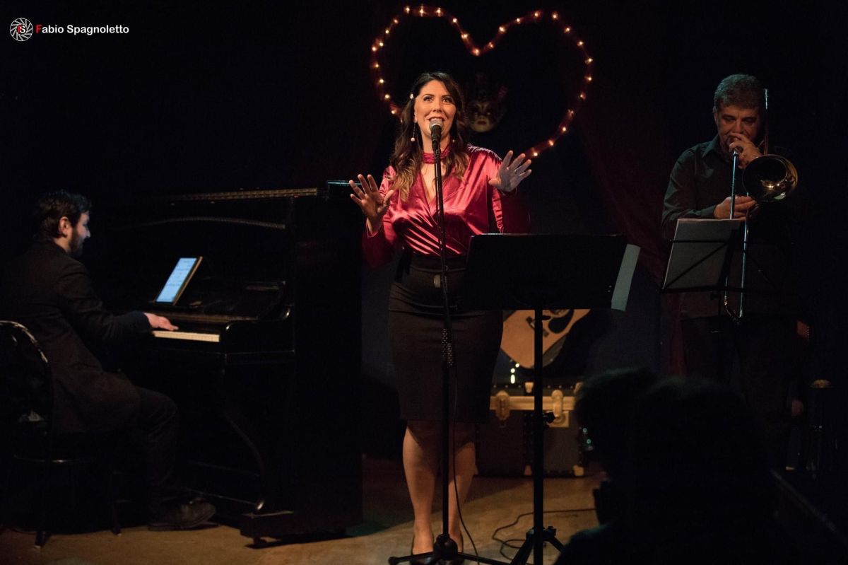 L’eleganza del jazz incontra la suggestione del Teatro Ivelise con ...