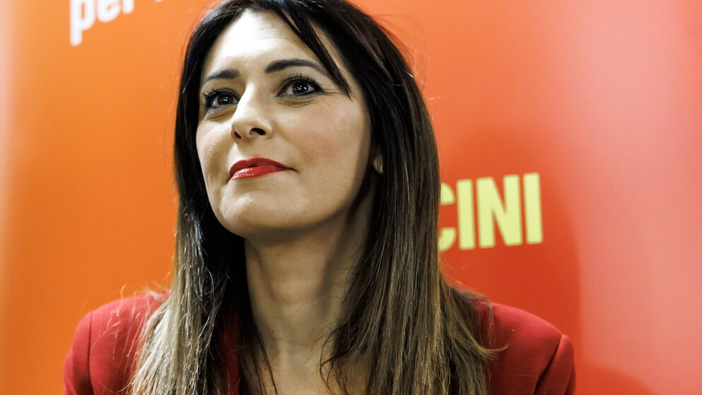 Parla Pina Picierno: “La donna sola al comando non è un modello che va ...